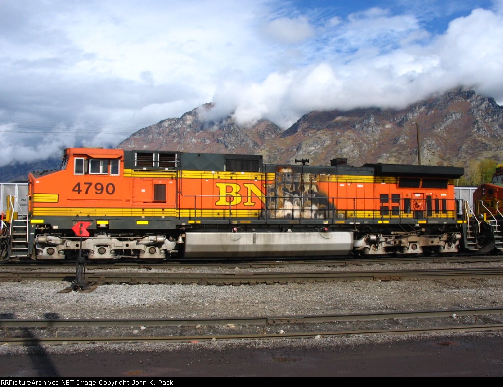 BNSF 4790